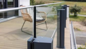 WAREMA VisioNeo View Glasgeländer – Filigran & Sicher