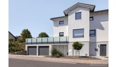 WAREMA VisioNeo View Glasgeländer – Filigran & Sicher